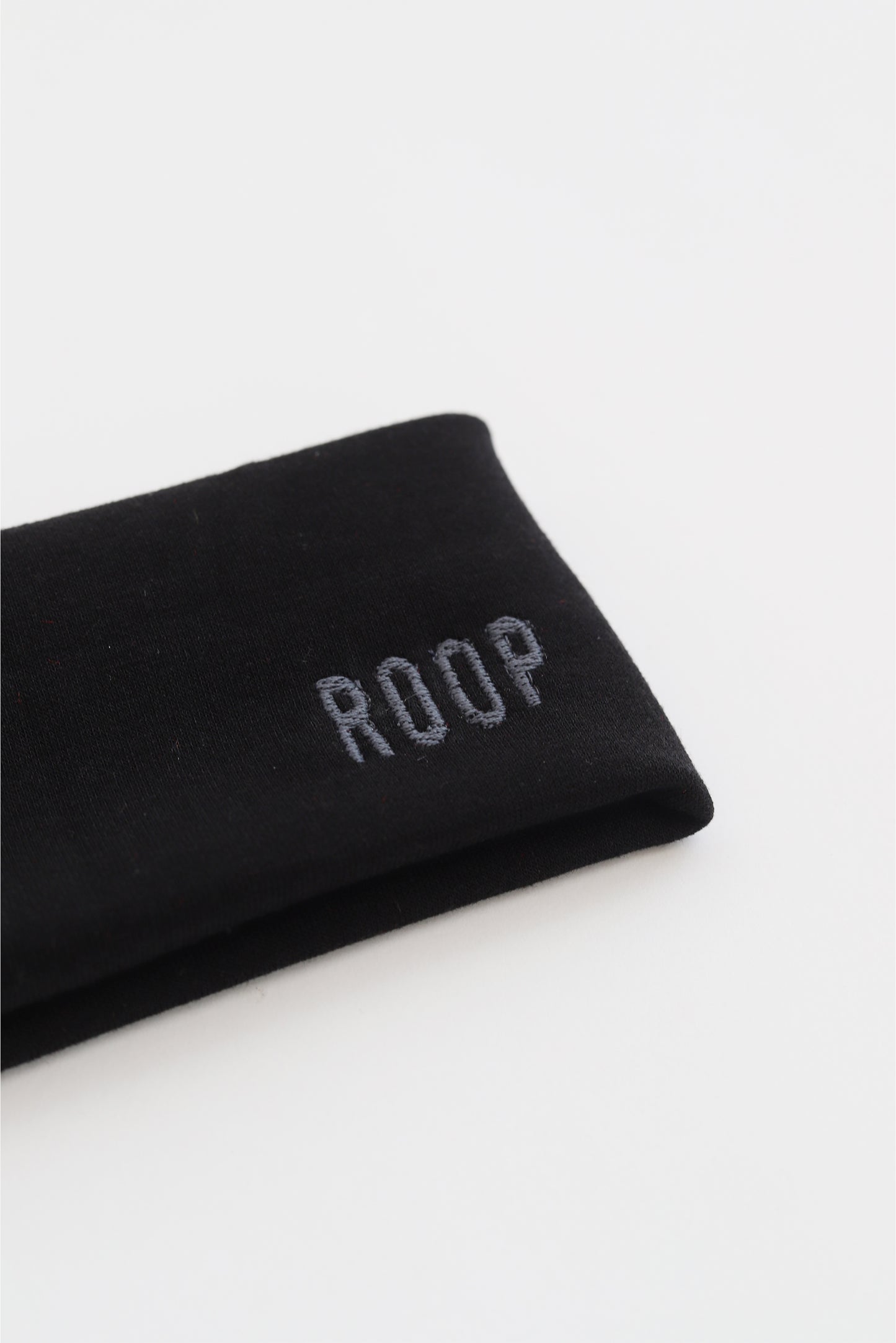 Jennifer headband in black – ROOP